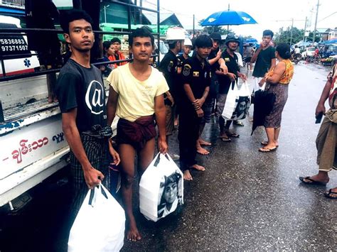 ရေကြီးရေလျှံမှု ဖြစ်ပွားနေသေးသည့် မော်လမြိုင်မြို့ ရပ်ကွက်အချို့တွင် အလ