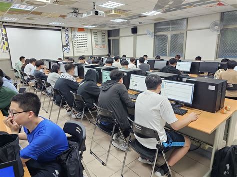 崑山科技大學資傳系考取 Adobe Illustrator Cc 證照 深智數位股份有限公司