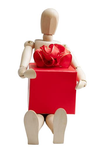 나무 더미는 흰색에 고립 된 빨간 활선물 상자를 보유하고 공휴일에 대한 스톡 사진 및 기타 이미지 공휴일 기념일 나비매듭 Istock