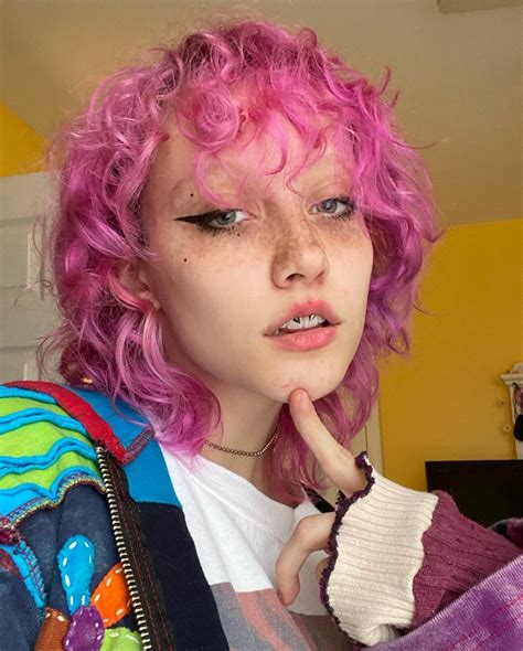 Pin By ≛ On Stan┊chloe Moriondo Cool Hairstyles Pretty Girl Swag