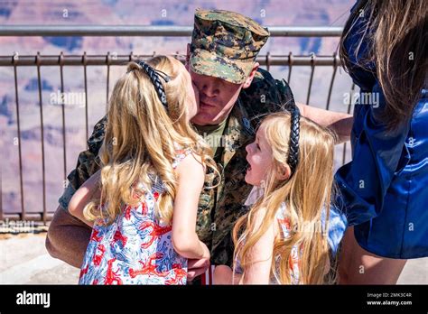 U S Marine Corps Master Sgt Earon Gray The Operations Chief For Recruiting Station Phoenix
