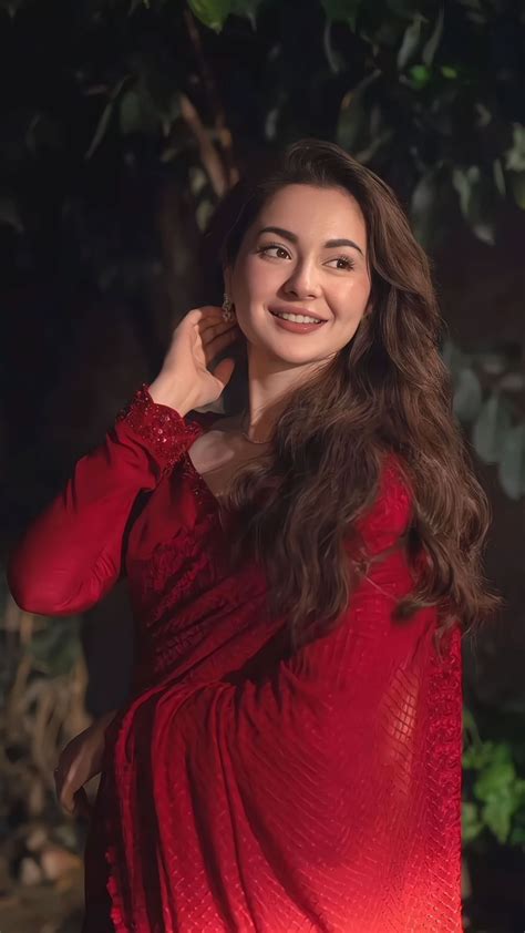Hania Amir Wallpaper