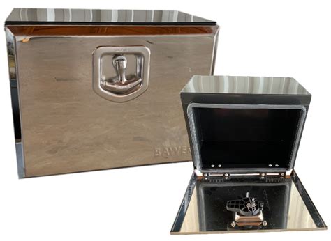 Crownline Skirted Flatbed