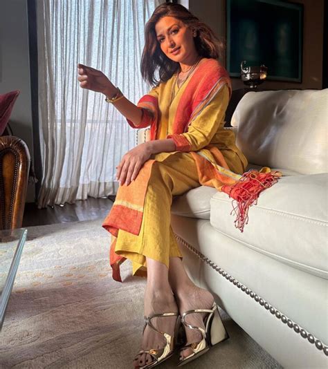 Sonali Bendre Feet