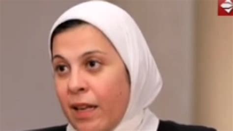 الهلال الأحمر انتصار السيسي شرفتنا بالزيارة 6مرات وأكدت رعايتها للأنشطة