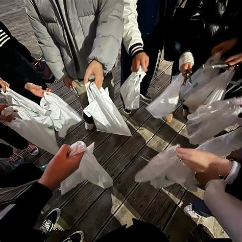 부산대학교 영화감상동아리 새벽벌 “ 중간고사도 끝났는데 놀아볼까😎 ” 4월 27일 동방에서 영화 관람 후 새벽벌 전체모임을 가졌습니다‼️ 중간고사 이후 첫 모임인만큼