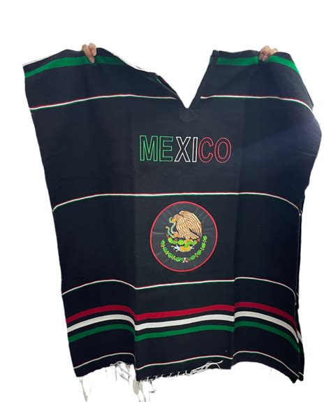 Gabán Tricolor Negro Con Escudo Nacional Artesaliz