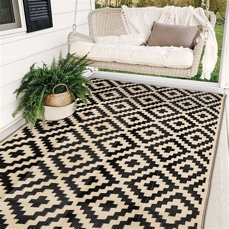 Reversible Outdoor Rug Mat Plastic Straw Rug Outdoor Patio Rug Black