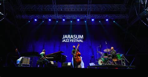 가을밤 적신 재즈3년 만에 정상 개최한 자라섬 재즈 페스티벌