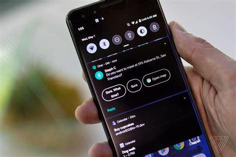 Android Q Exclusive First Look Better Gestures Live Captions And Dark Mode The Verge