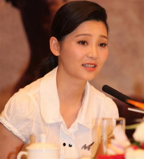 冯小刚花2000万，徐帆就接收到提醒，找个“三儿”也不用这么多钱 知乎