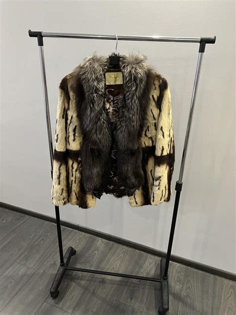 Шуба коза чернобурка — ціна 500 грн у каталозі Шуби Купити жіночі речі за доступною ціною на