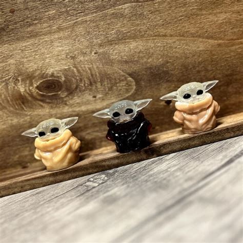 خرید و قیمت فیگور بیبی یودا شبرنگ از غرفه آلیس فانتزی