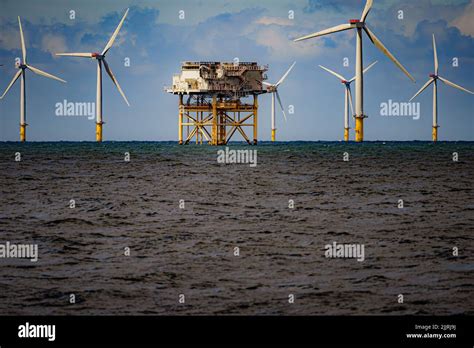 Rwes Gwynt Y Mor The Worlds 2nd Largest Offshore Wind Farm Located