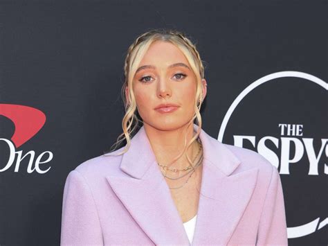 Paige Bueckers Traded Her Signature Braids For Beachy Waves At The Wnba