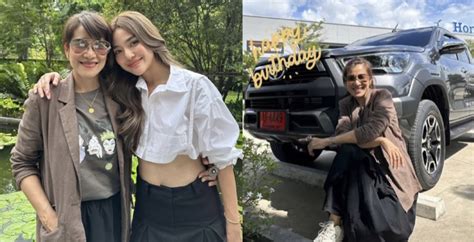 “ปราง กัญญ์ณรัณ์” เปย์หนัก ถอยรถป้ายแดงเป็นของขวัญวันเกิดสานฝันให้คุณแม่