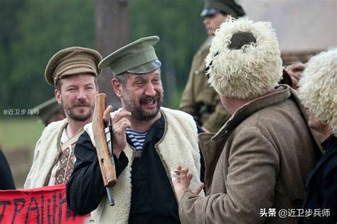 重現十月革命和蘇俄內戰軍服簡直是萬國牌 每日頭條