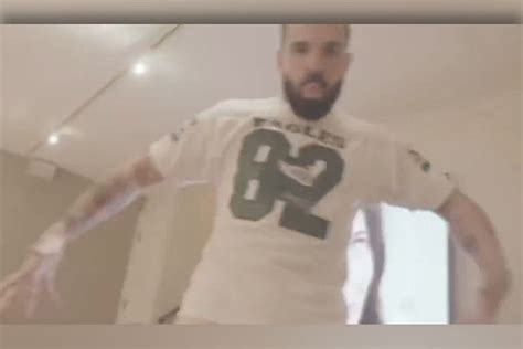 Drake Dances To Lil Uzi Verts Just Wanna Rock After Chiefs Bet Xxl