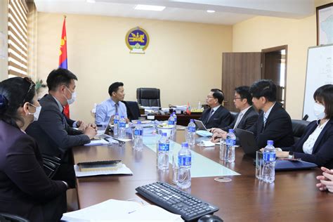 Сингапурын Хуримтлалын нэгдсэн сангийн талаар судална