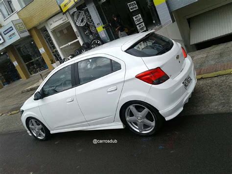 Onix Rebaixado Com Rodas Volcano Axxis Aro 17 Onix Rebaixado Com Rodas Volcano Axxis Aro 17