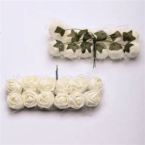 Троянди з латексу дрібні з фатином D 2 см айворі купити за ціною 29 50 грн в магазині рукоділля