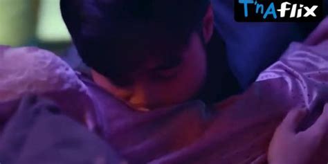 Sadiya Khan Sexy Scene In Crime And Confessions