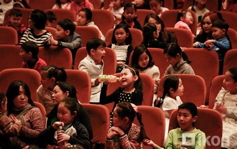 ФОТО Ерөнхий сайд У Хүрэлсүх “Харшийн сүлд модны наадам“ д оролцож бэлэг гардуулав