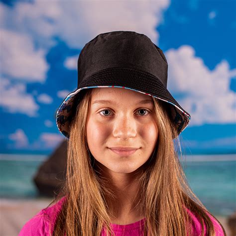 Детска Шапка Тип Идиотка Бяла на Вълни и ветроходки Bonhats