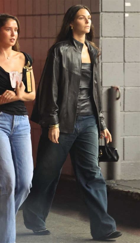 Victoria Ceretti Celeb Donut