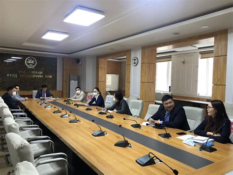 УУЛ УУРХАЙ ХҮНД ҮЙЛДВЭРИЙН САЛБАР ЗАЛУУЧУУДЫН ХӨГЖЛИЙГ ДЭМЖИХ ЗӨВЛӨЛТЭЙ БОЛЛОО E Mn