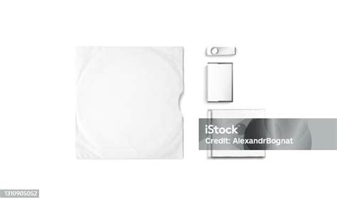 빈 흰색 비닐 Cd Dvd 및 Usb 커버 모형 세트 오디오 카세트에 대한 스톡 사진 및 기타 이미지 오디오 카세트 콤팩트 디스크 서류 가방 Istock