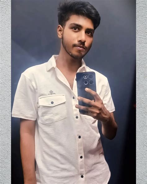 Shivam Gupta 18 Shivamgupta18 • Instagram Photos And Videos