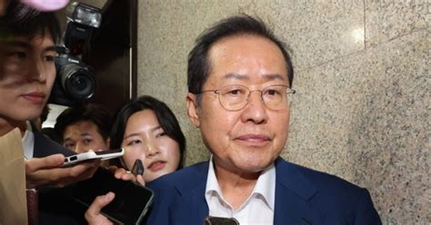 수해 골프 홍준표 당원권 정지 10개월…총선까지 손발 묶인다