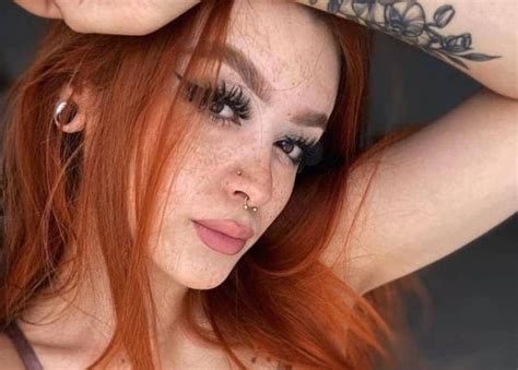 Busty Girls 51 Pics Busty Girls 51 Pics