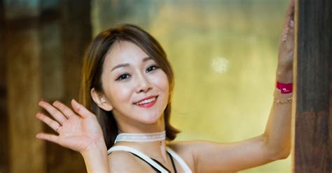 [포토]뒤태 미녀들의 크루즈 비키니 파티 23