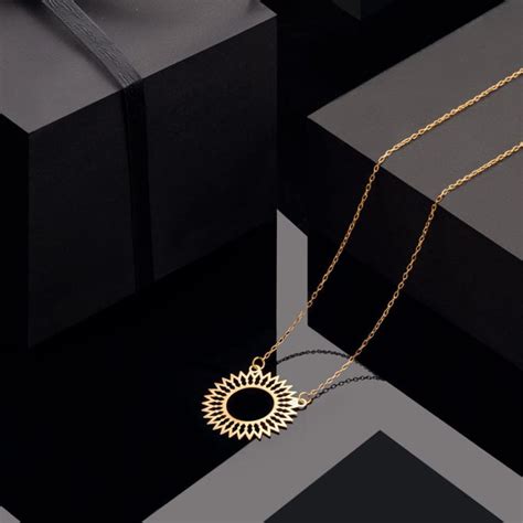 گردنبند خورشید خرید طلا از گالری طلا دلی گلد محبوب ترین فروشگاه