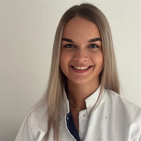 Rianne Hoekstra Familie Dental Zorg Woudhorne