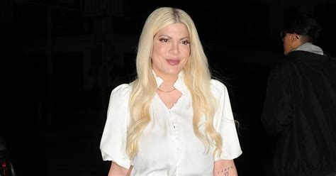 Tori Spelling Reveals Why Shes Been Wearing Bedazzled A Pink Eyepatch
