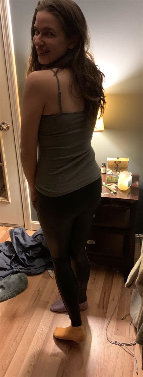 Mom Still Rocking Leather Pants Scrolller