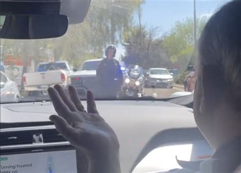 Watch A Driverless Car Get Pulled Over By Police Carexpert