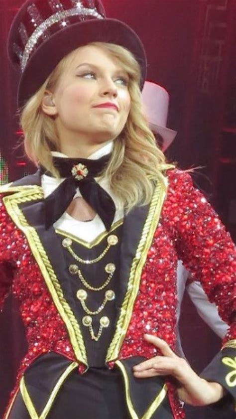 Pin By Nat On Still Swift Af Boi Taylor Swift Red Tour Taylor Swift