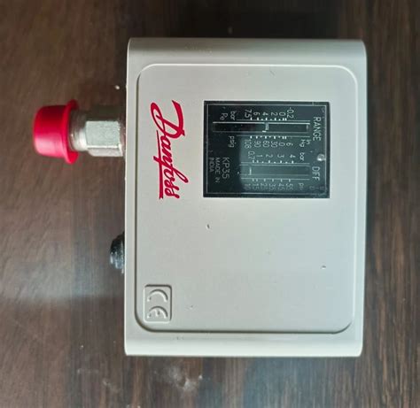 Danfoss Kp35 Pressure Switch 2 Bar Contact Material Silver At ₹ 1200 Piece In Khanna