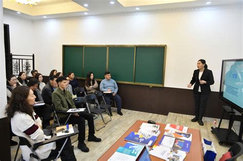 МОНЦАМЭ агентлагийн хамт олонтой уулзав