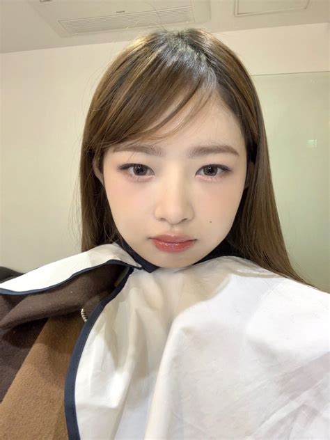 ୨୧⑅ On Twitter 악 어제 새벽에 샵가서 엄마한테 보낸 사진이래ㅋㅋㅋㅋㅋㅋㅋㅋ ㅠㅠㅠㅠㅠㅠ 🐹 엄마 나 조금 많이 졸린뎅 🐹👩‍👦 레이는 이마도 동글하고