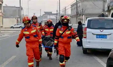 ចំនួនអ្នកស្លាប់កើនឡើងដល់ ១៣១នាក់ គ្រោះរញ្ជួយដី នៅចិន សុីសុីថាមស៍