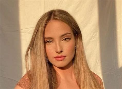 Hot Girls 36 Pics Hot Girls 36 Pics