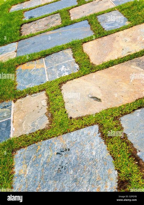Tips And Guide On How To Lay Fake Grass On Paving Slabs
