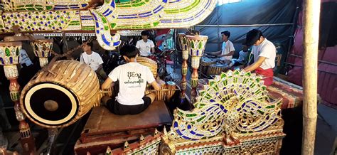 တောသူအချစ် ပညာသင်ညီငယ်များနှင့် ပိုင်သူမင်္ဂလာဆိုင်း ကျောက်ပန်းတောင်းမြို့ Youtube