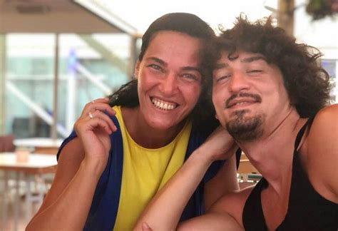 12 წელია ეს ბედნიერება მაქვს კვირის პალიტრა