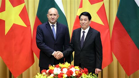 Радев Ще продължим да подкрепяме сътрудничеството между ЕС и Виетнам Nova